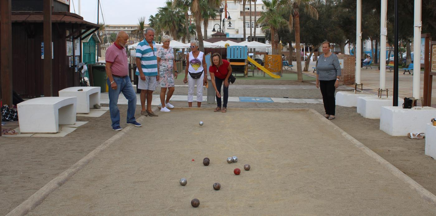 Éxito del primer campeonato mixto de petanca de la Asociación de ...
